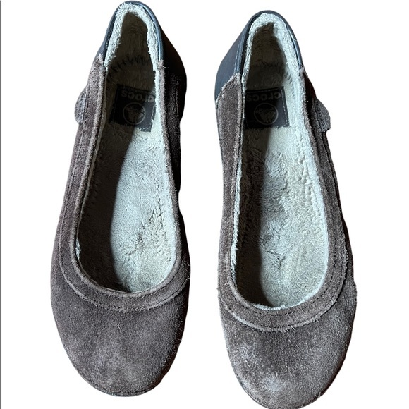 CROCS | Shoes | Crocs Brown Suede With Fur Inner Size 8 | Poshmark